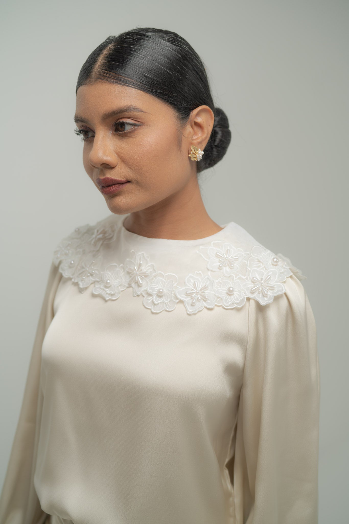 Yuri Top in Ivory – Nuria