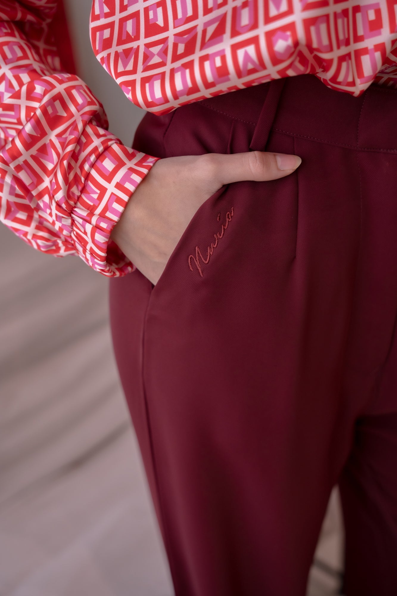Jackie Pants in Maroon – Nuria