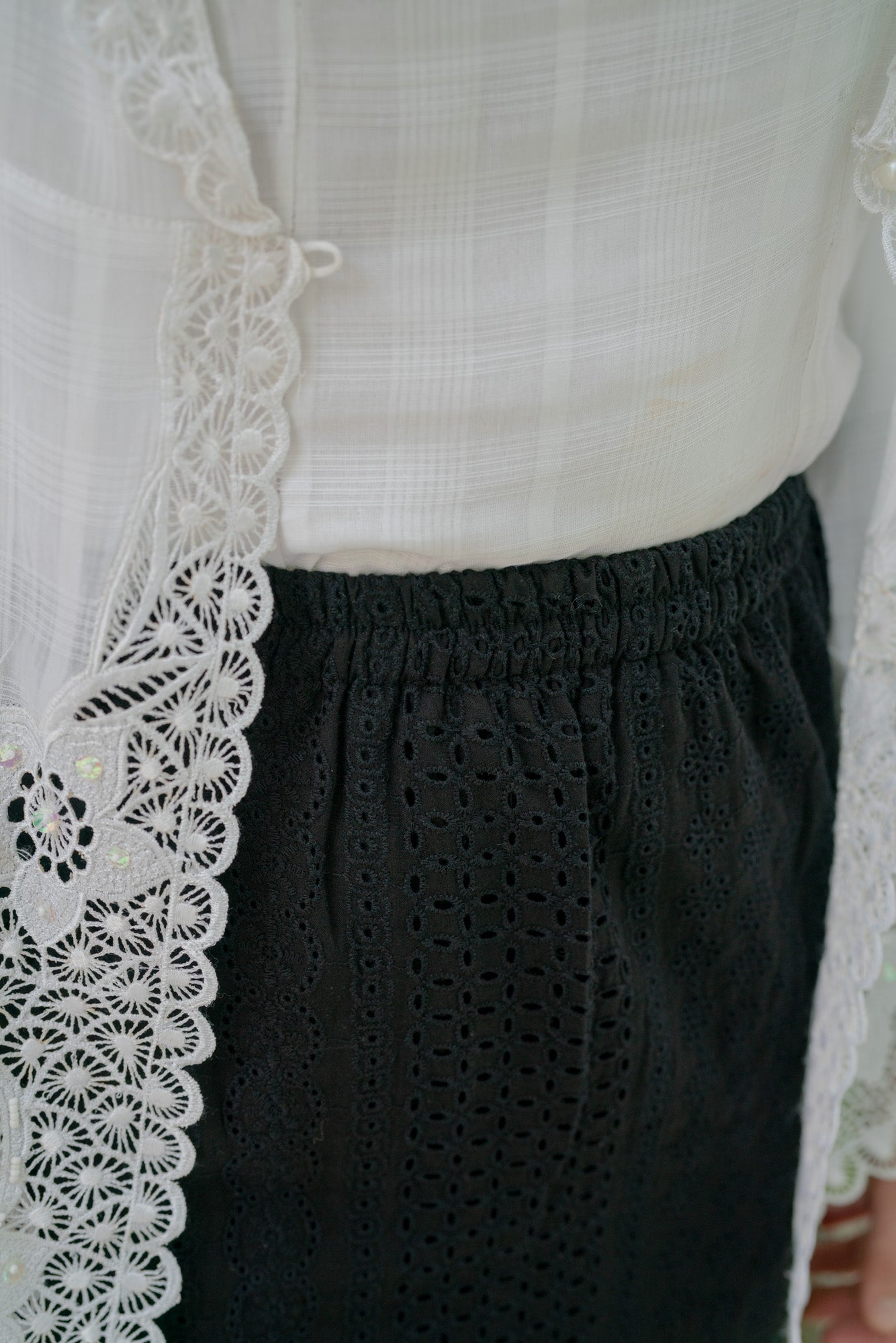 Juni Embroidery Skirt in Black – Nuria